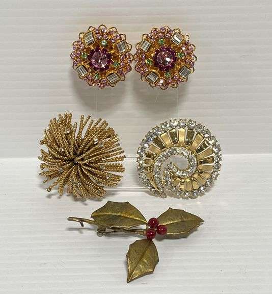 Rare Trifari crown spiral brooch by Alfred Philippe circa 1950s with ...