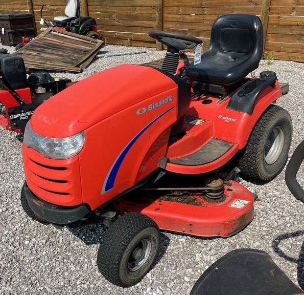 2005 Simplicity Broadmoor mower, single owner, no leaks, Briggs ...
