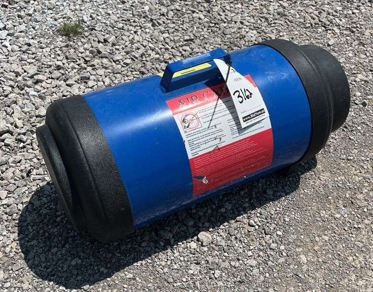 Portable air tank, 150 PSI Max, great shape - Albrecht Auction Service