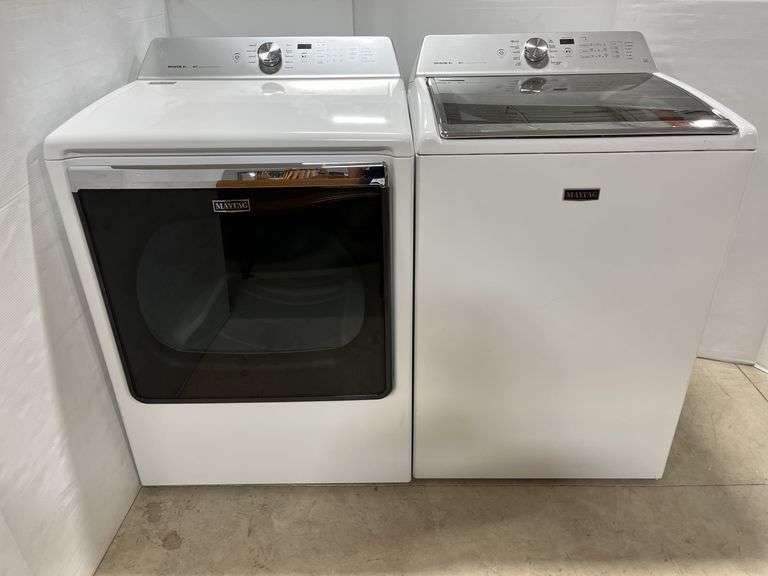 Maytag matching set washer and dryer, electric, both extra large ...