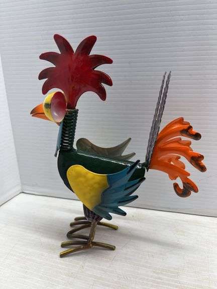 Small colorful metal rooster, new - Albrecht Auction Service
