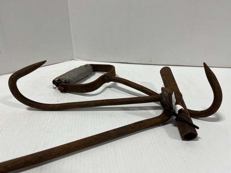 (3) Hay hooks, various sizes, up to 15"L - Albrecht Auction Service