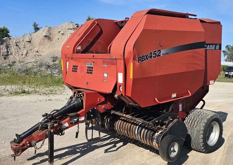Case IH RBX 452 Round Baler, Crop Cutter, Net Wrap, Bale Command ...