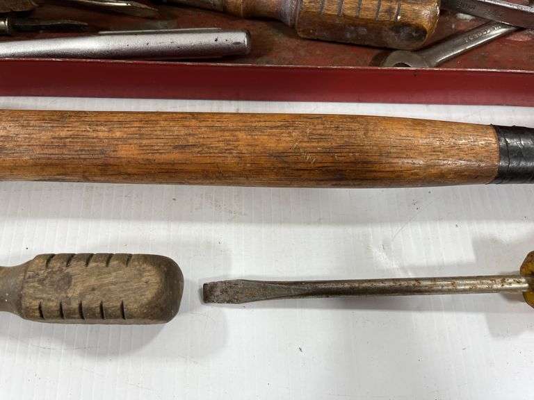 USA Tools, in Craftsmans tool box with (2) USA hammers, up to 20"W ...