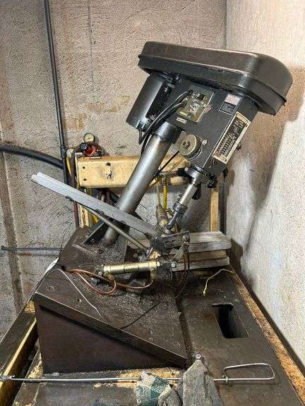 Small Part De-Burring/I.D. Chamfer Machine, Foot Pedal Cycle Start ...