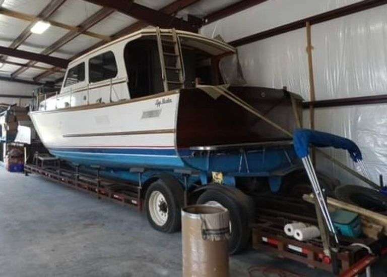 1963 Egg Harbor 37' Double Flybridge Cabin Cruiser on a 1986 Tuff 41 ...