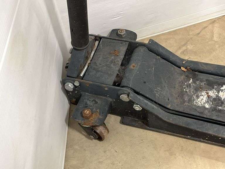 3-Ton Floor jack, 14"W x 33"D x 51"H, good - Albrecht Auction Service