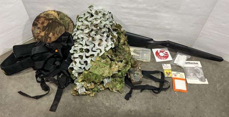 Various hunting items: Hunter's safety system, tree stand system, plot ...