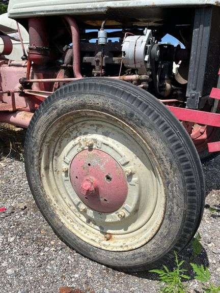 Ford 9N tractor, unknown year, runs well, 3-point works as it should ...