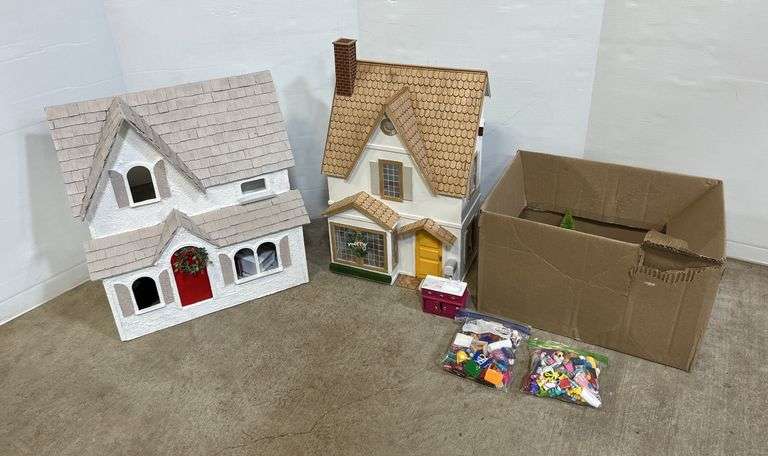 (2) Wooden doll houses with accessories, up to 21"W x 20"H - Albrecht ...