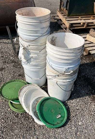 (10) Pails with lids, used - Albrecht Auction Service