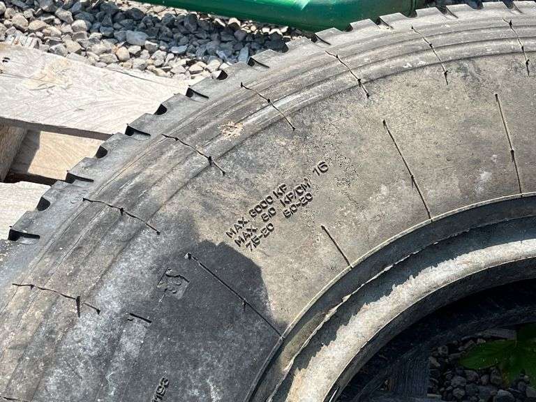 Taurus semi tire, 10.00R20 ST, good - Albrecht Auction Service