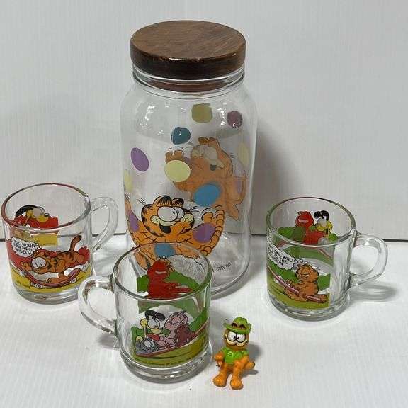 Garfield collection jar with glasses, up to 9 1/2"H - Albrecht Auction ...