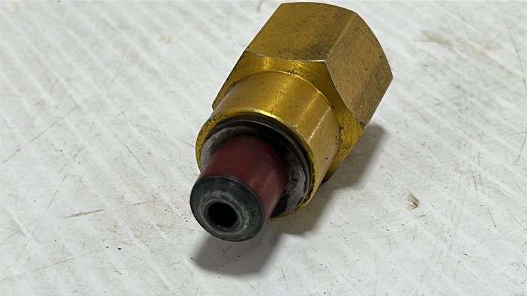 Quikcenter broken stud and bolt fix set, case- 7 1/2"W - Albrecht ...