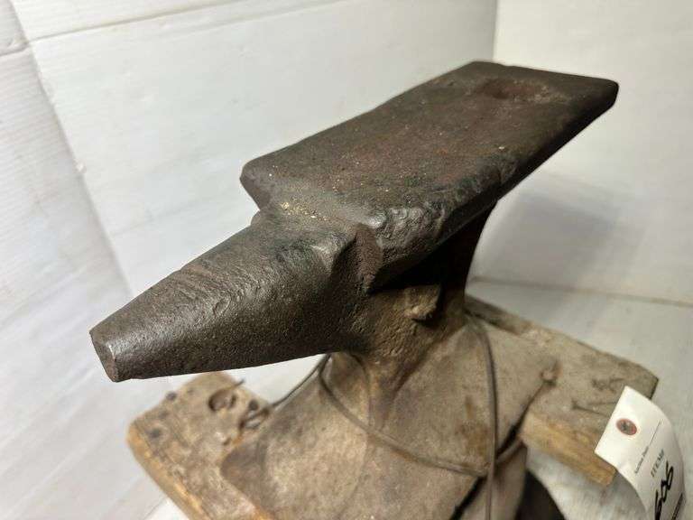 Antique Anvil (13" long x 8-1/2" high) - Albrecht Auction Service