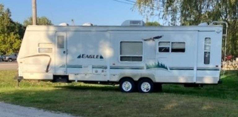 2003 Jayco Eagle 30' Trailer, everything works including: AC, oven, stereo, and more, only ever ...