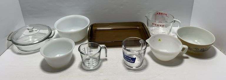Large Pyrex baking dish, (2) Anchor bowls, covered dish, Pyrex bowl ...