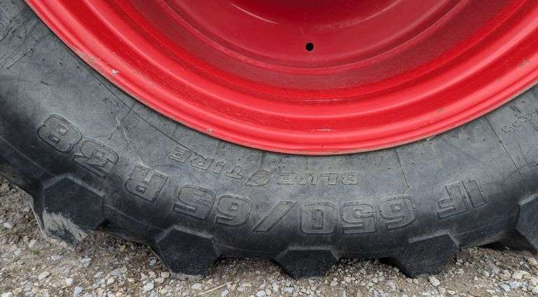 2018 Fendt 1050 Tractor, (3468 Hours), 4-Outlets, PTO, No 3-Point Hitch ...