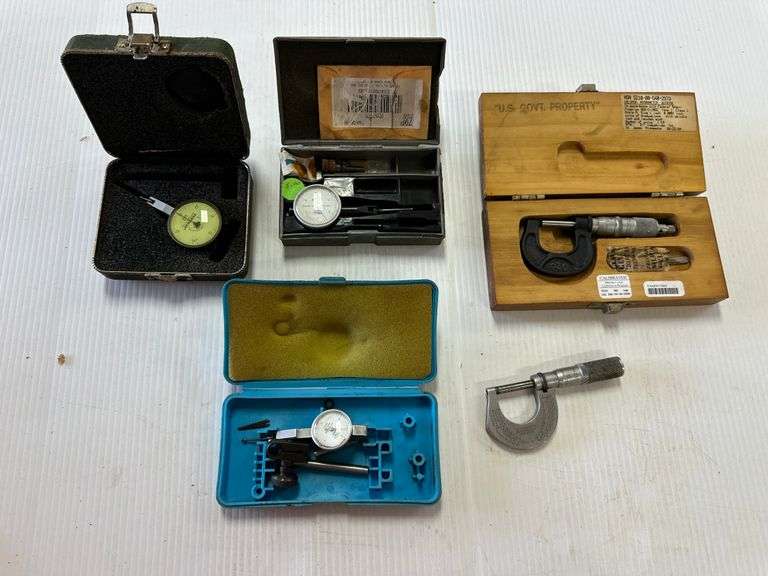 Group with Dial Test Indicators and Micrometers - Albrecht Auction Service