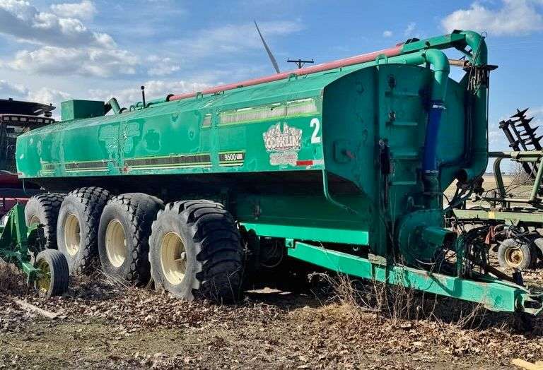 Houle 9500-Gallon Manure Tanker - Albrecht Auction Service