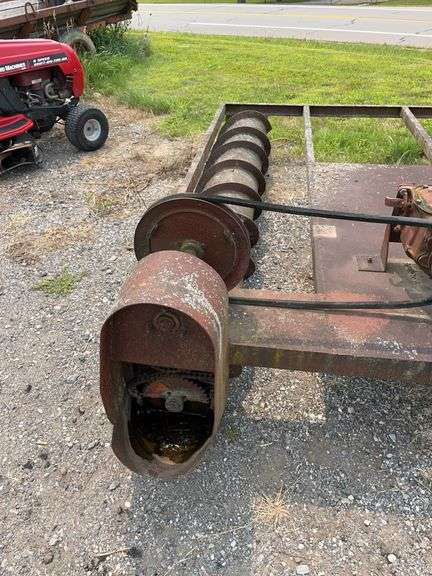Snow Motor type screw snowmobile augers patterned after the 1922 ...