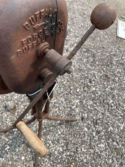 Antique Buffalo Forge Company blacksmith forge blower, turns freely and ...