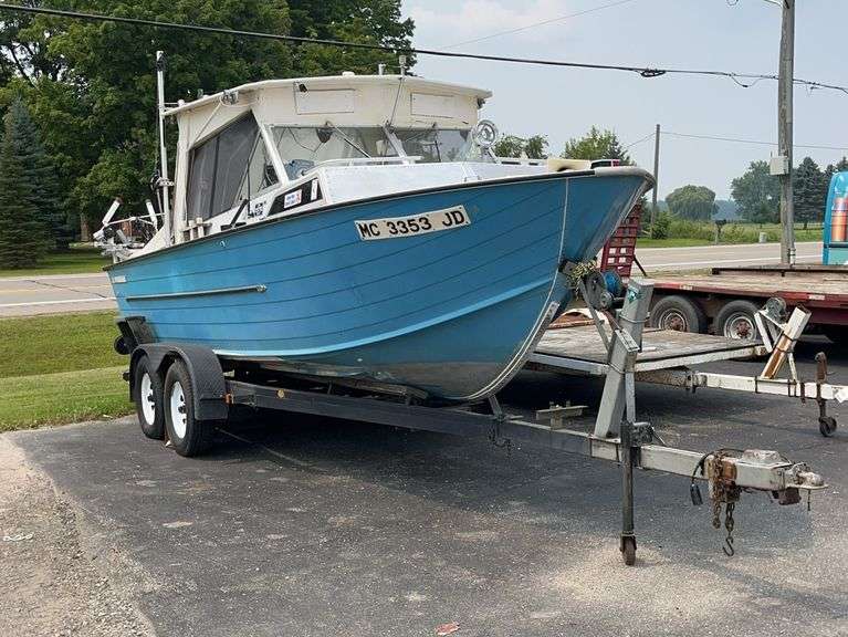 1972 Starcraft Islander 21' boat with trailer, HIN: 956977, runs well ...
