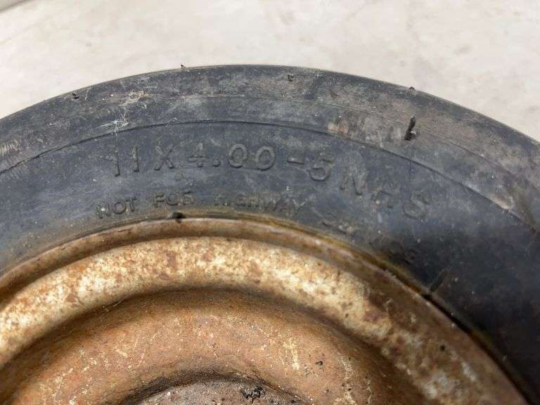 11x4.00-5 NHS wheel, fair - Albrecht Auction Service