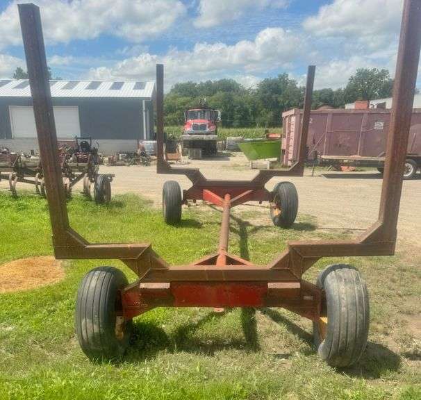 Husky Hauler 10-Ton Running Gear with Shop Built Log Racks Attached ...