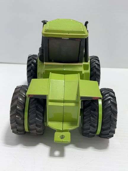 Steiger Panther II tractor, 1/32 scale, never played with - Albrecht ...