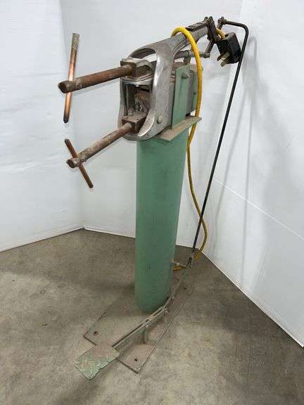Spot welder on stand, 42"H, good - Albrecht Auction Service