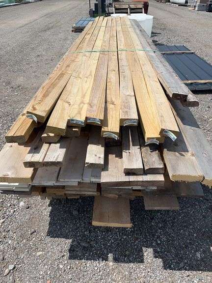 Assorted pieces of lumber, longest is roughly 20'L, Attention: We can ...