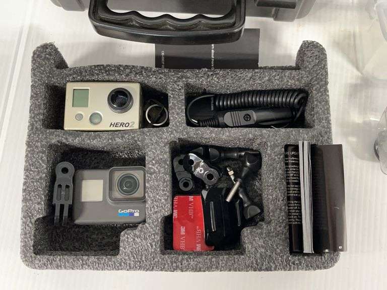 GoPro and GoPro Hero 6 case and accessories, case- 10"W, excellent ...