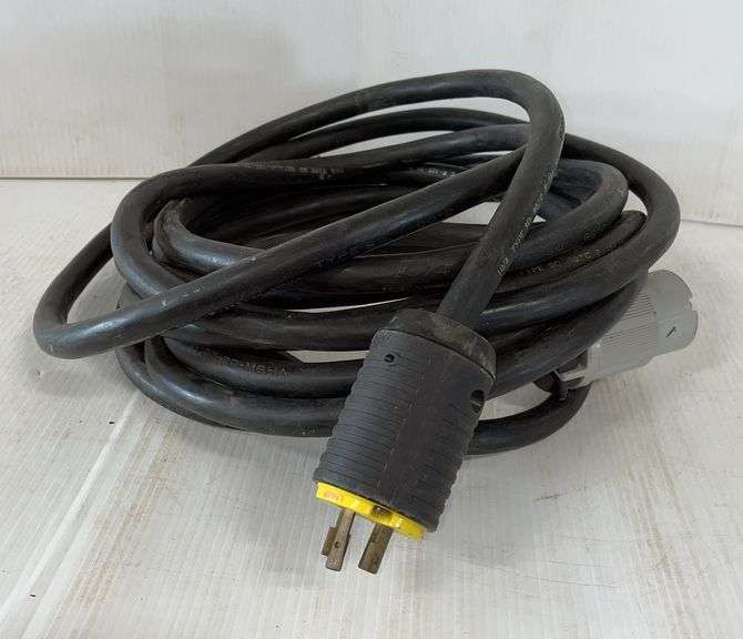 10 x 4 Extension cord, 4-prong, approx. 28'L - Albrecht Auction Service