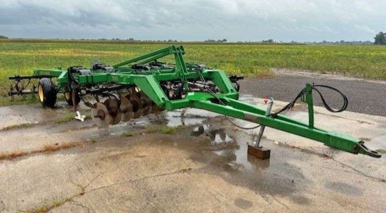 John Deere 510 Disk Ripper, Richmond Bros. Points, 21" Rear Discs, 18 ...