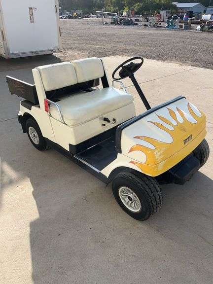 Yamaha G2 golf cart, 4-stroke gas engine, runs and operates well, needs ...
