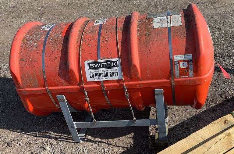 US Coast Guard 20-person life raft - Albrecht Auction Service