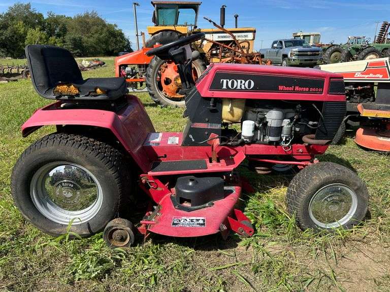 Toro Wheel Horse 244-H Lawn Tractor, 42" Deck - Albrecht Auction Service