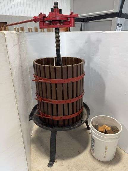 Large cider press, barrel- 18"Dia x 24"H, good - Albrecht Auction Service