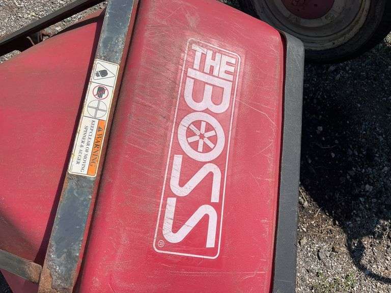 Boss salt spreader, very rusty, works but doesn't include controller ...