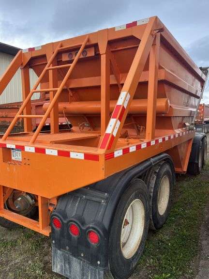 1993 4-Axle V-Bottom Dump Trailer, Good Working Order, Repainted in May ...