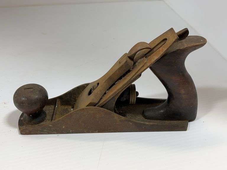 (2) Planers, 1- Bailey No. 3, 6" x 9"L, both very good - Albrecht ...