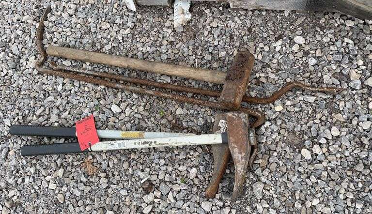 (2) Tire irons, (1) 10-point sledgehammer, and (2) Duck-billed bead ...