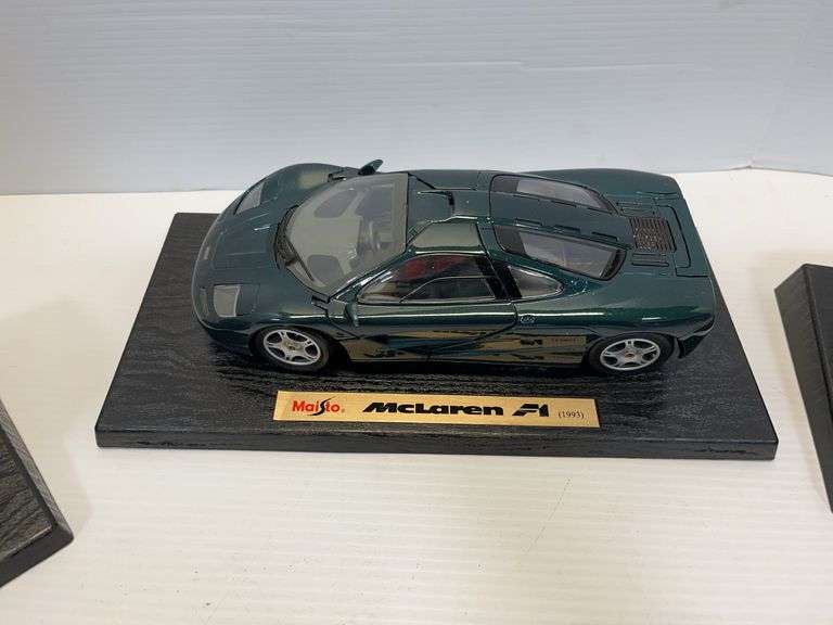 (4) Maisto display cars, include: 1- Thunderbird, 1- Anniversary ...