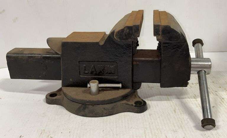 Larin 6" heavy duty bench vise - Albrecht Auction Service