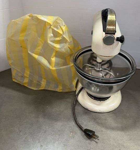 1950s Kitchenaid Mixer with bowl and mixers, all original, still works ...