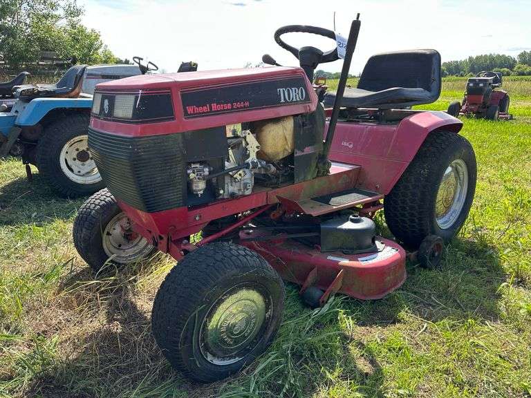 Toro Wheel Horse 244-H Lawn Tractor, 42" Deck - Albrecht Auction Service