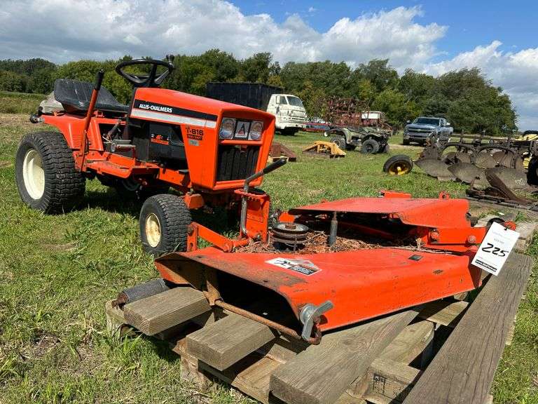 Allis Chalmers T-816 Vari-Shift Lawn Tractor with 48" Deck, 16 hp ...