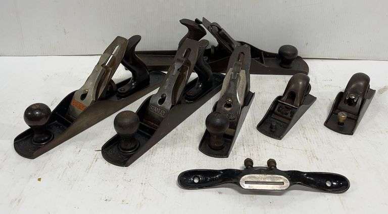 (7) Antique wood planes, includes: 1- Stanley No. 6, 18"L; 2- Stanley ...