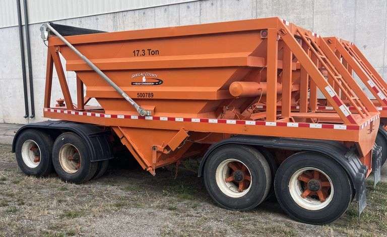 1993 4-Axle V-Bottom Dump Trailer, Good Working Order, Repainted in May ...